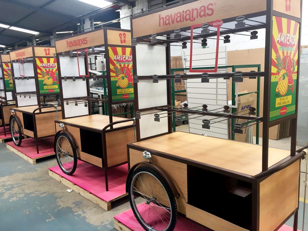 Displays e Expositores